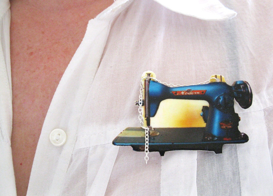 Etsy Women Sewing Machine Brooch Gift for The Crafty | Etsy