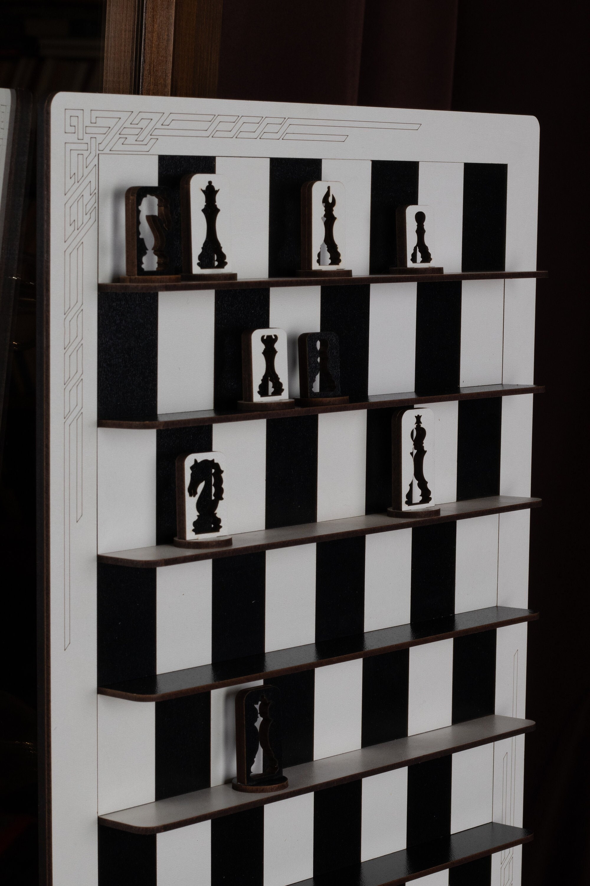 Vertical Chess Set, Wooden Chessboard Wall Hanging, Personalized Chess ...