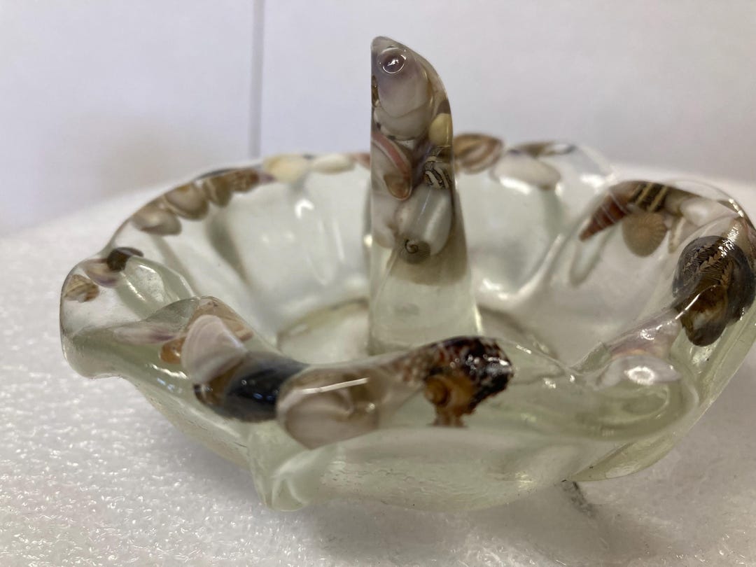 Seashell Epoxy Resin Rose Shaped Ringholder - Etsy