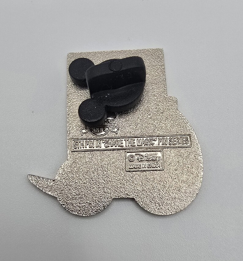 Vintage Official Disney Pin That Shows Daisy Duck in a Frame Next to ...