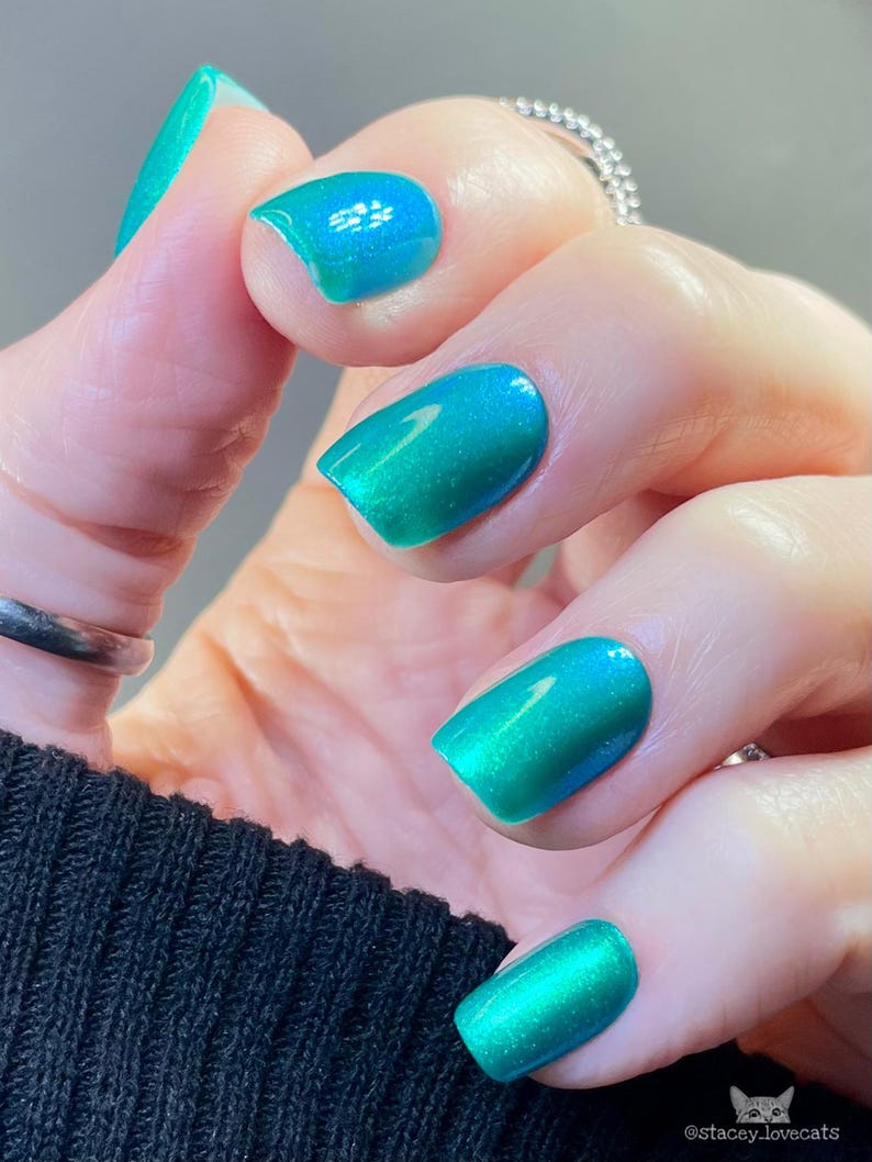 Feeling Minnesota ~ True Teal Auroral Shimmer Nail Polish - Etsy