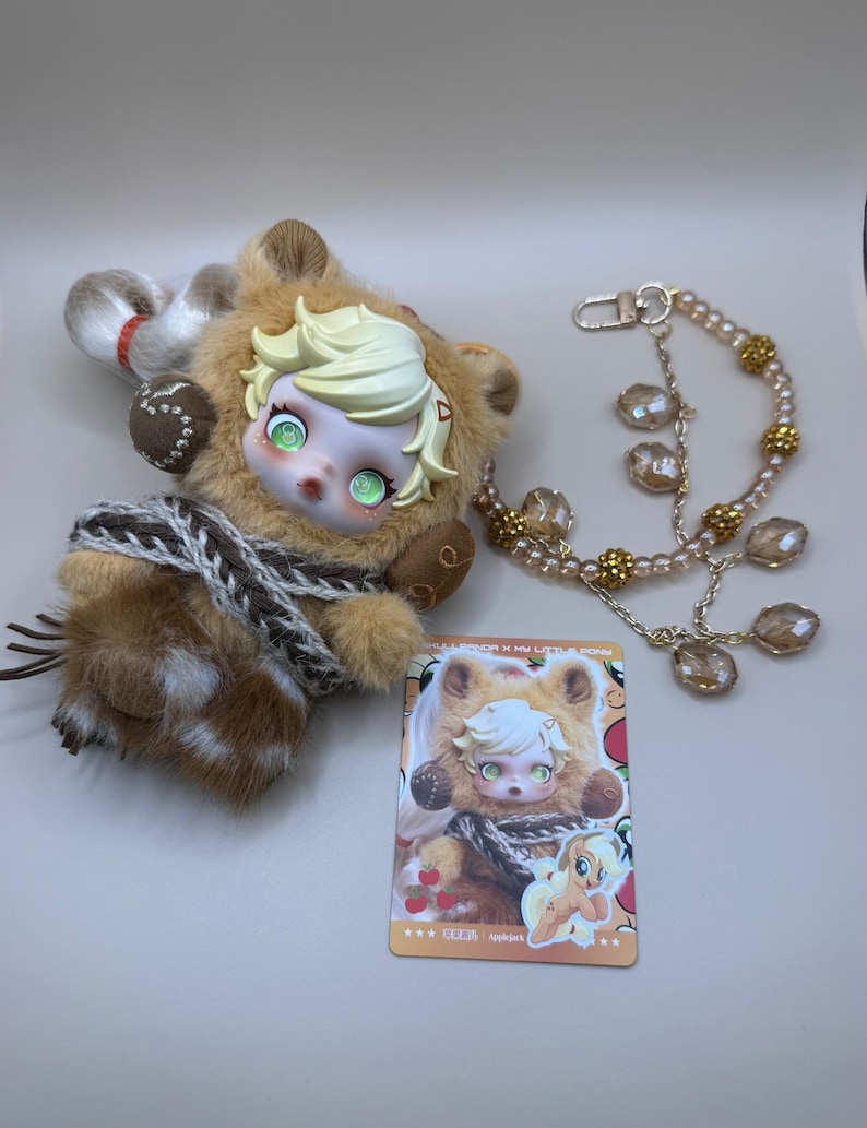 SKULLPANDA × My Little Pony – Applejack Plush Pendant (authentic POP ...