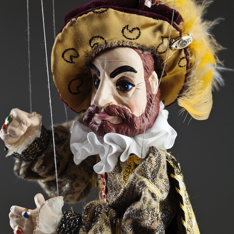 King Puppet - Etsy