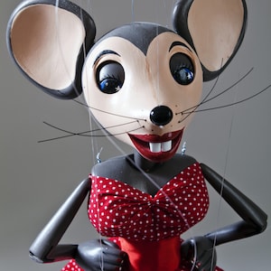 Chic Dancing Mouse - Professional Puppet W/ Flawless Movement and ...