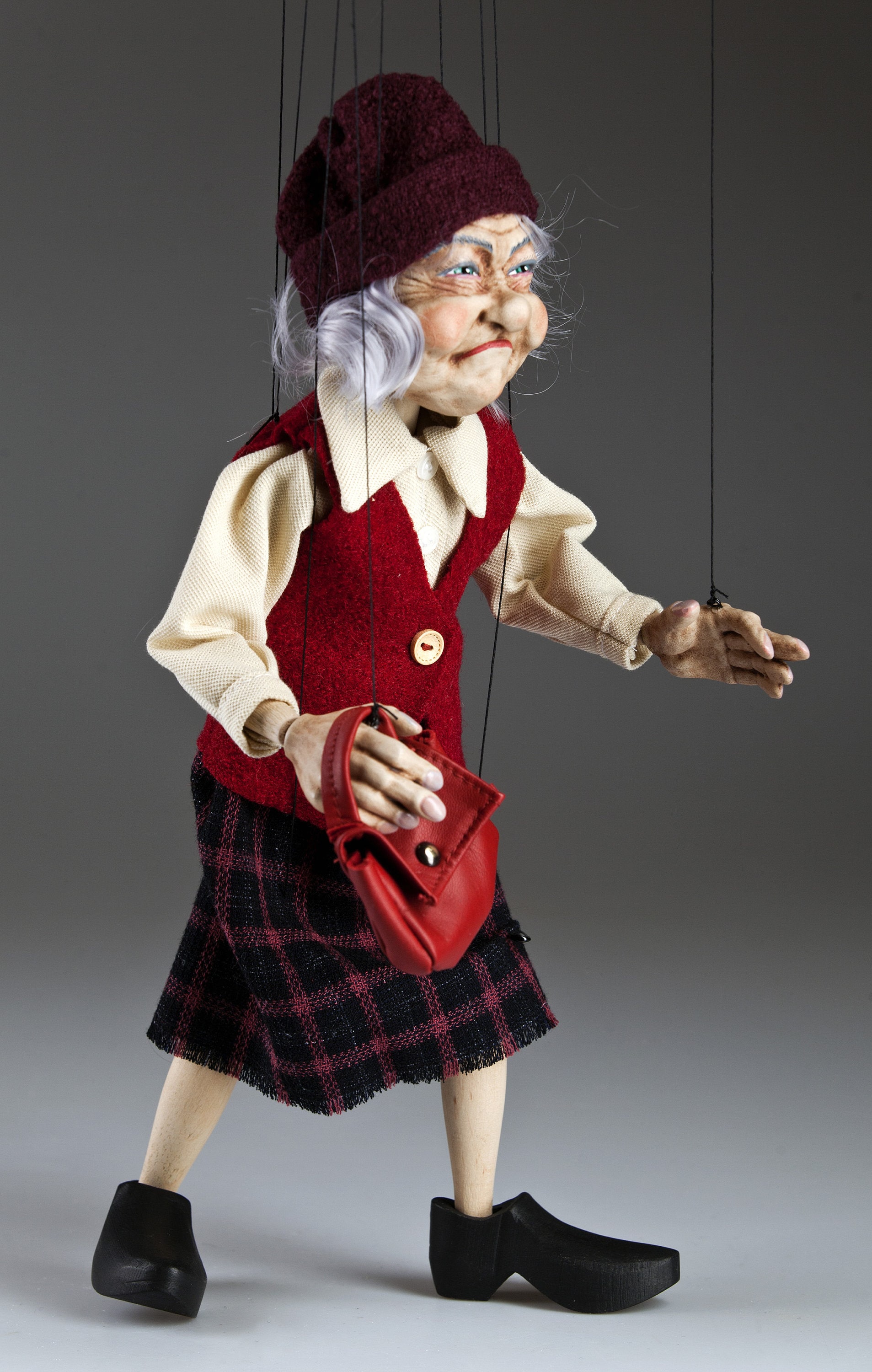Old Lady Fanny – Awesome Puppet by Czech Marionettes - Etsy