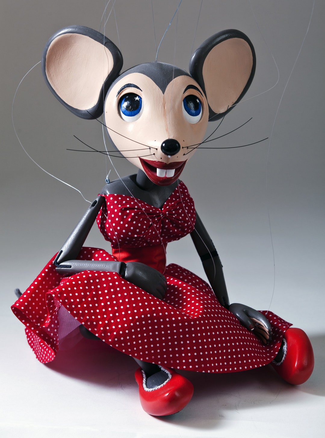 Chic Dancing Mouse - Professional Puppet W/ Flawless Movement and ...