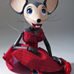 Chic Dancing Mouse - Professional Puppet W/ Flawless Movement and ...