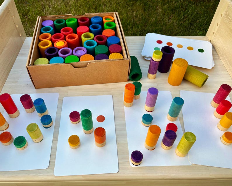 RAINBOW! Montessori Math Printable: Multi-color Loose Parts Counting ...