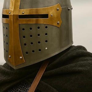 Handmade Steel Knight Templar Helm – Crusader Armor Replica - Etsy