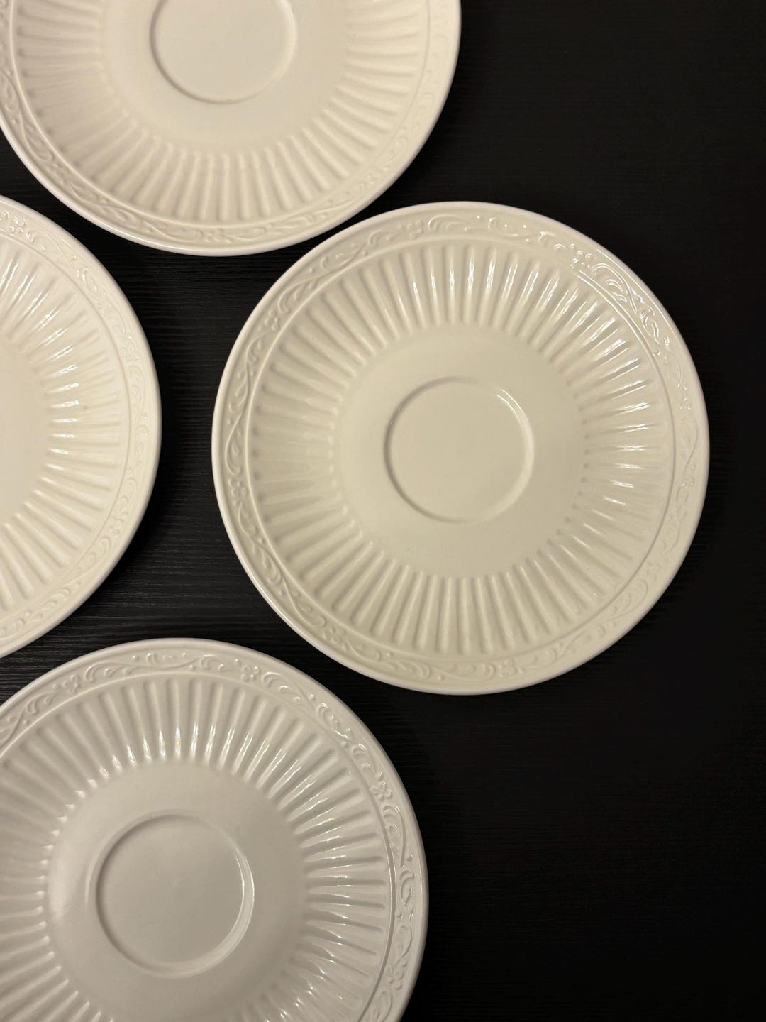 Set of 4 Cream Plates - Etsy