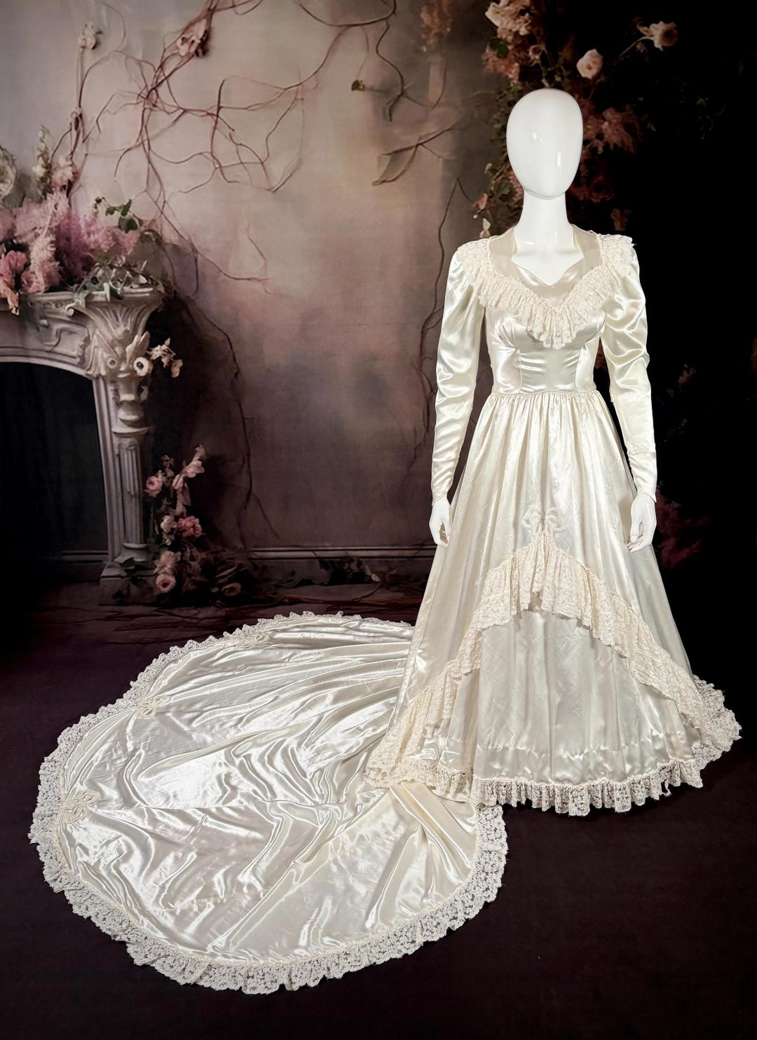 1950's Candlelight Satin Wedding Dress W/ruffled Lace & Cathedral Train ...