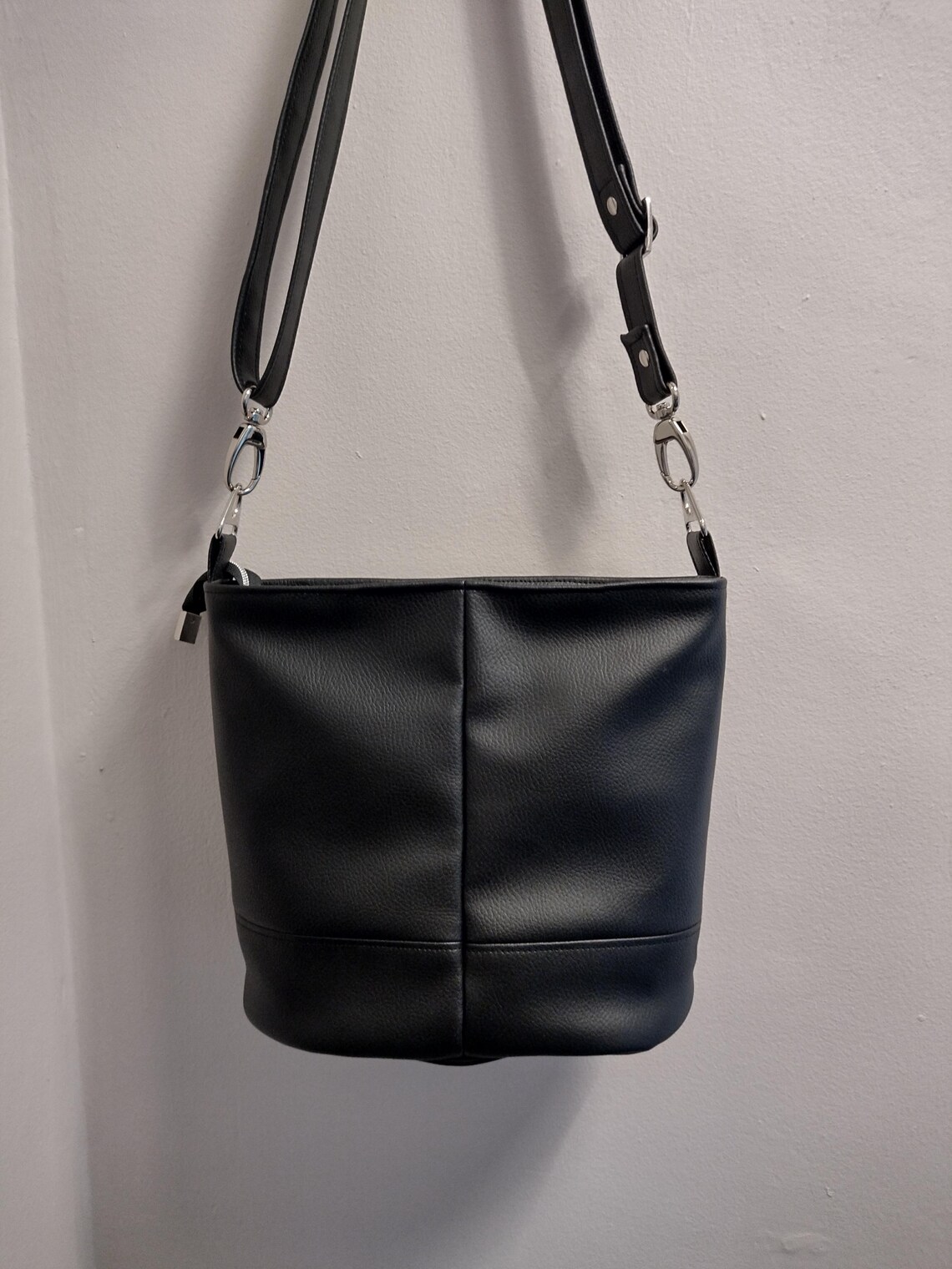 The Awesome Oval Bag Digital Sewing Pattern by Sewing Patterns by Mrs H ...