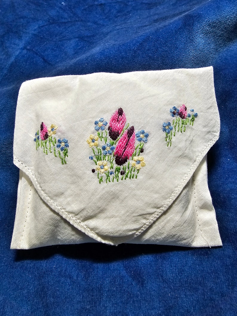Lavender Sachets Made With Vintage Handkerchiefs Size Medium - Etsy