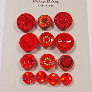 Vintage Red Glass Buttons Painted and Molded Flower Patterns ref SEB883 ...