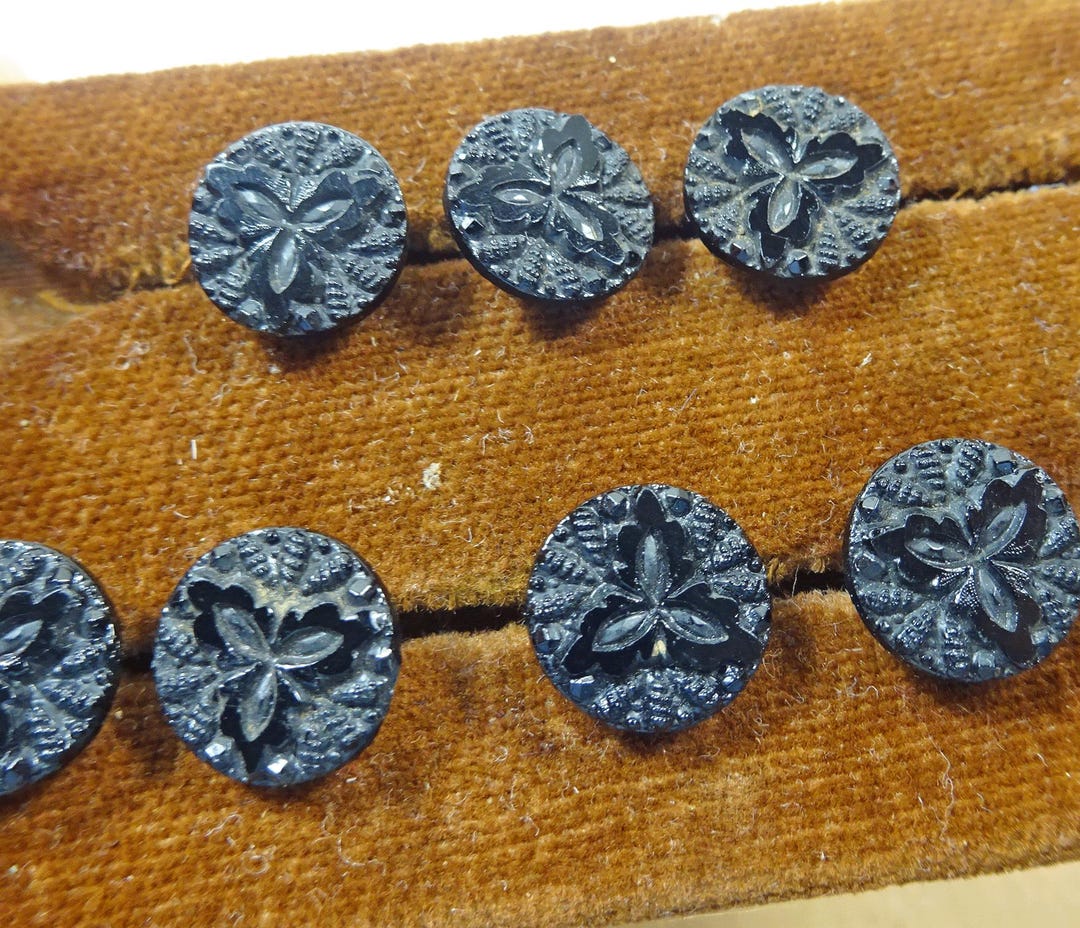 Set of 7 Small Antique Victorian Black Glass Buttons Trefoil Pattern ...