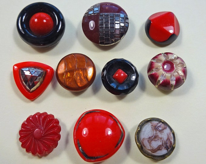 Card of Small Vintage/antique Buttons - Shades of Red, Mostly Glass ...