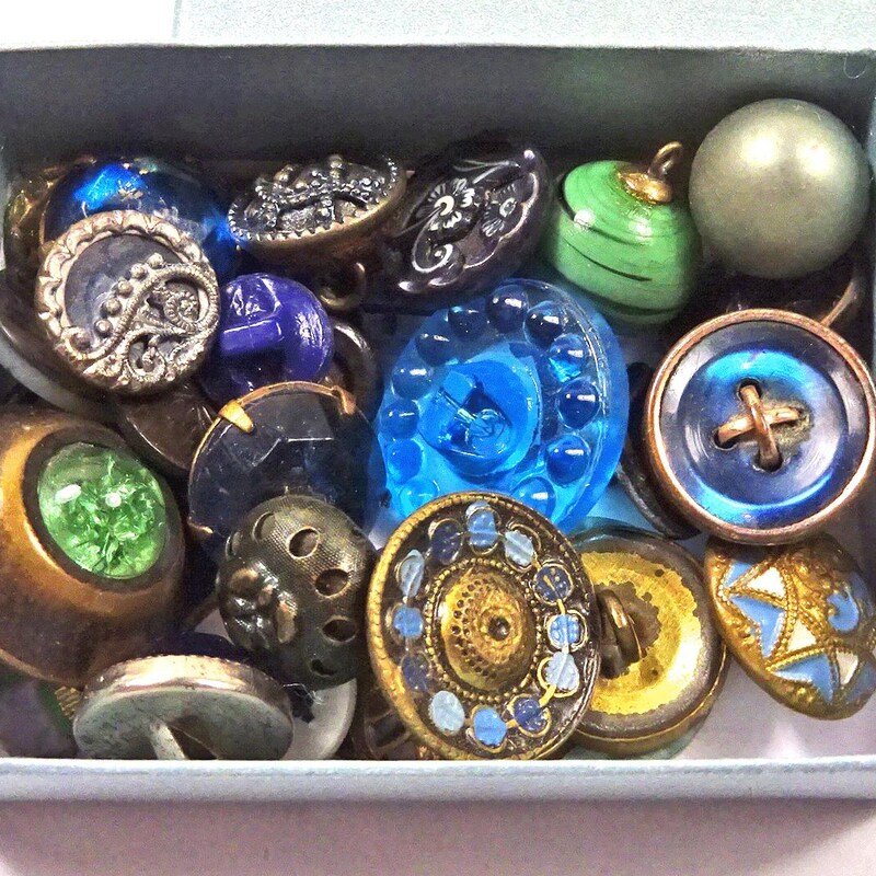 Antique Button Box - Etsy