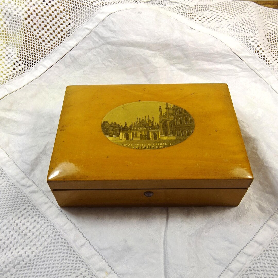 Antique Wooden Mauchline Ware Box royal Pavilion Entrance, Brighton ...