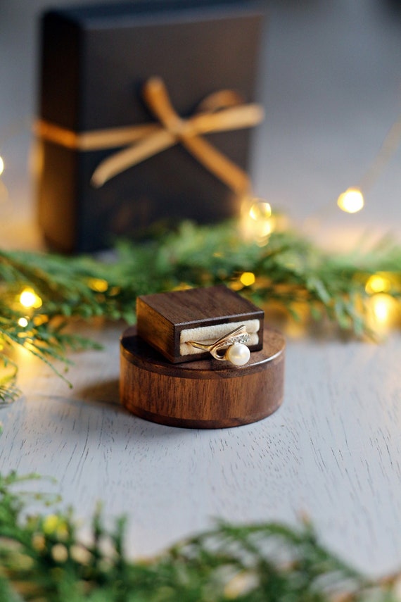 Slim Round Engagement Ring Box Tiny Pocket Size Proposal Box - Etsy