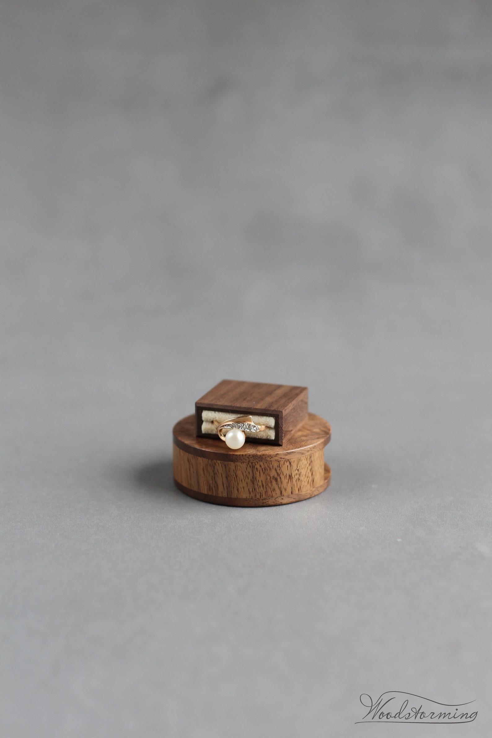 Slim Round Engagement Ring Box Tiny Pocket Size Proposal Box - Etsy