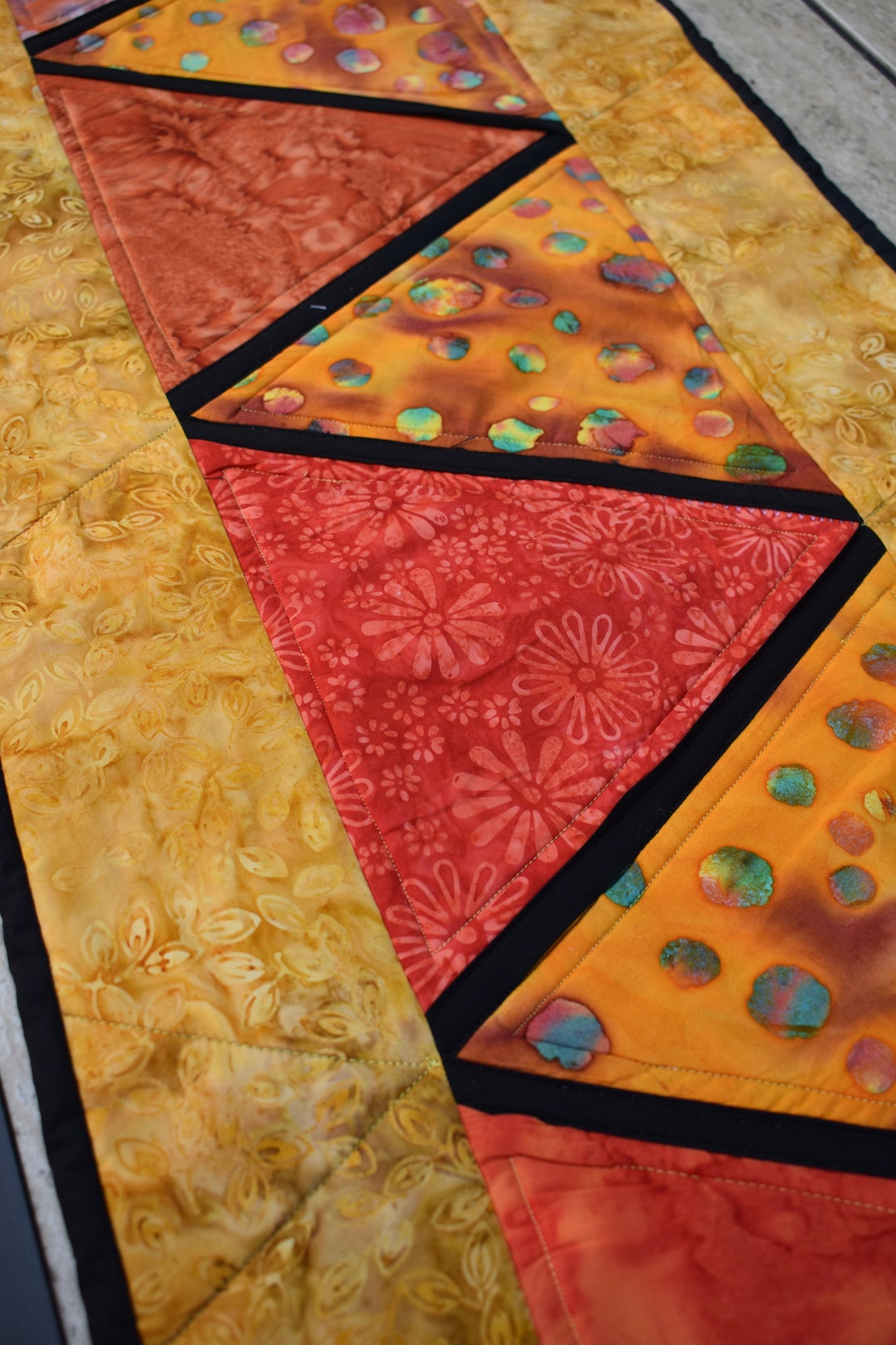 Modern Quilted Table Runner, Zig Zag - Etsy