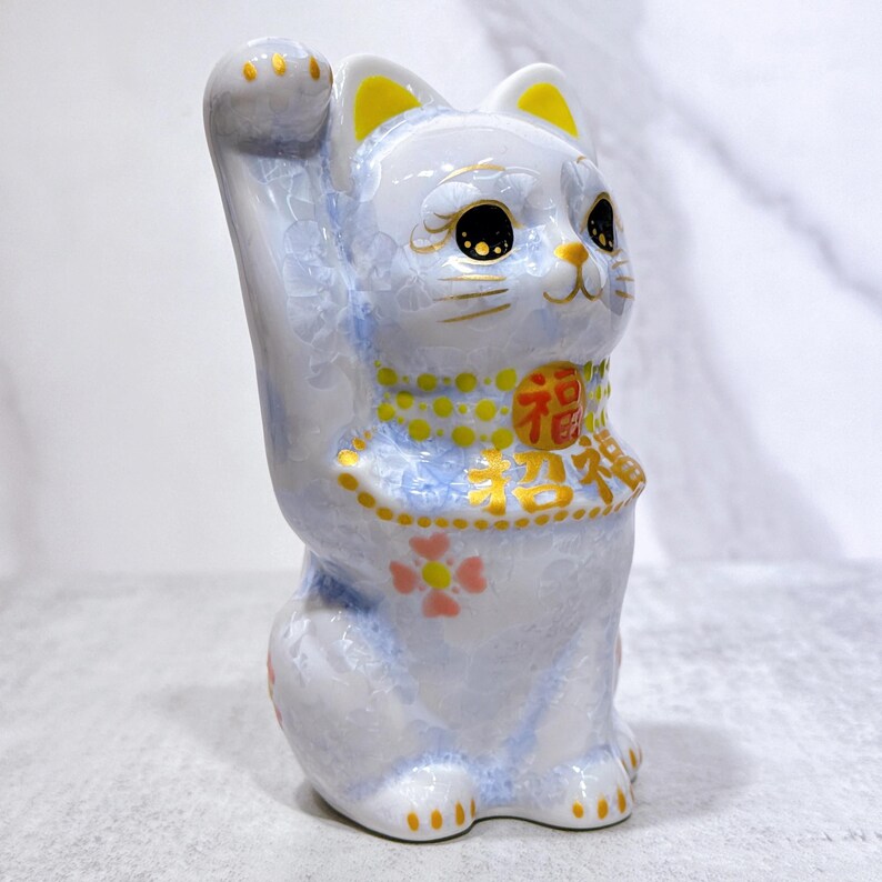 Kiyomizu-yaki Maneki Neko: Japanese Lucky Cat With Flower Crystals ...