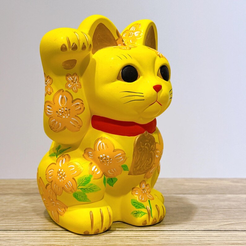 Japanese Yanakado Maneki Neko | Yamabuki Flower: Japanese Lucky Cat ...