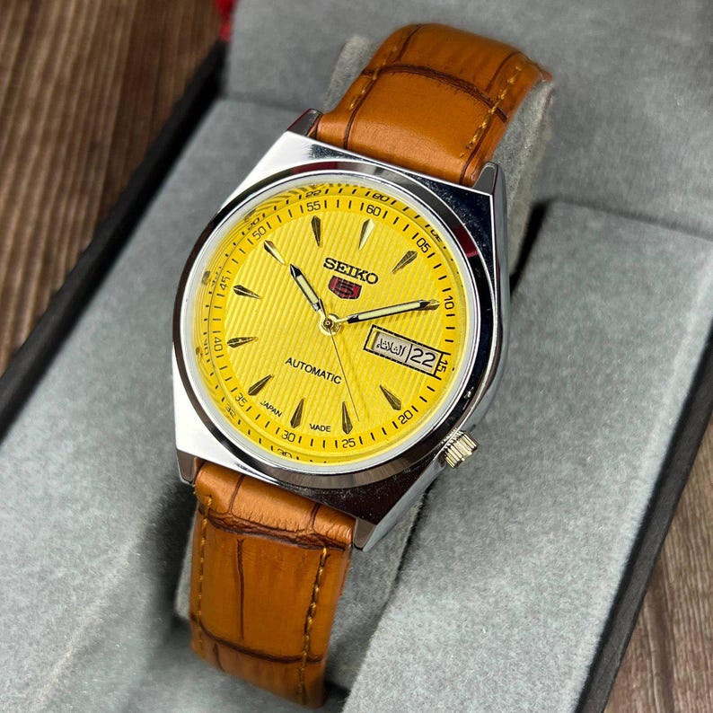 Vintage Seiko 5 Automatic Wrist Watch Yellow Dial With Day Date Watch ...