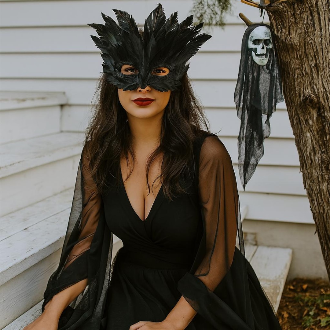Handmade Halloween Feather Mask – Elegant Masquerade Costume Accessory ...