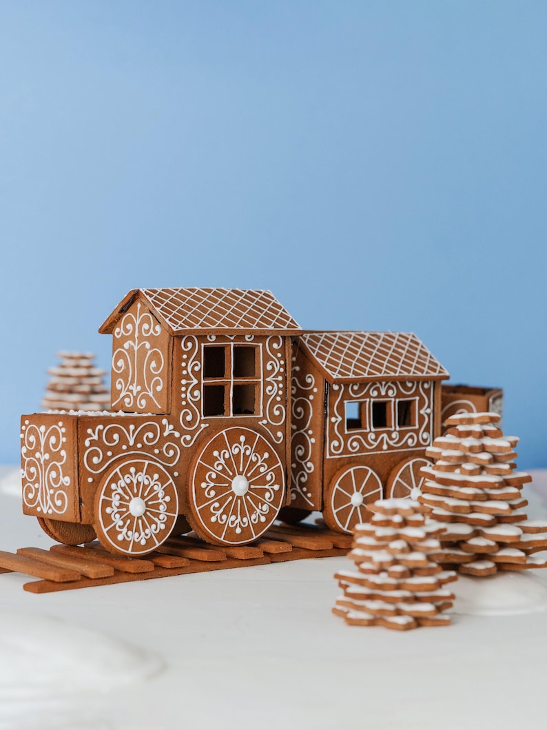 Gingerbread Train Template With Tracks – PDF Printable Baking Pattern - Etsy