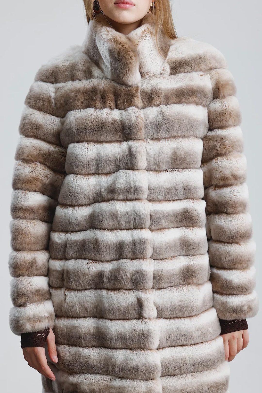 Luxury Long Rex Fur Coat in Beige Tones, Chinchilla Style Winter Fur ...