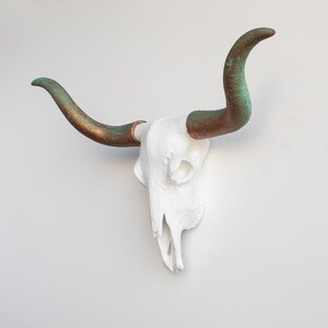 Faux Taxidermy Texas Longhorn Skull Mount Wall Decor White and Copper ...