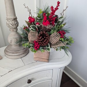 Christmas Arrangement, Small Cardinal Evergreen Crate, Red Bird ...