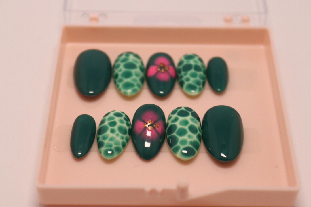 Hawaii Sea Turtle Press-on Nails - Etsy