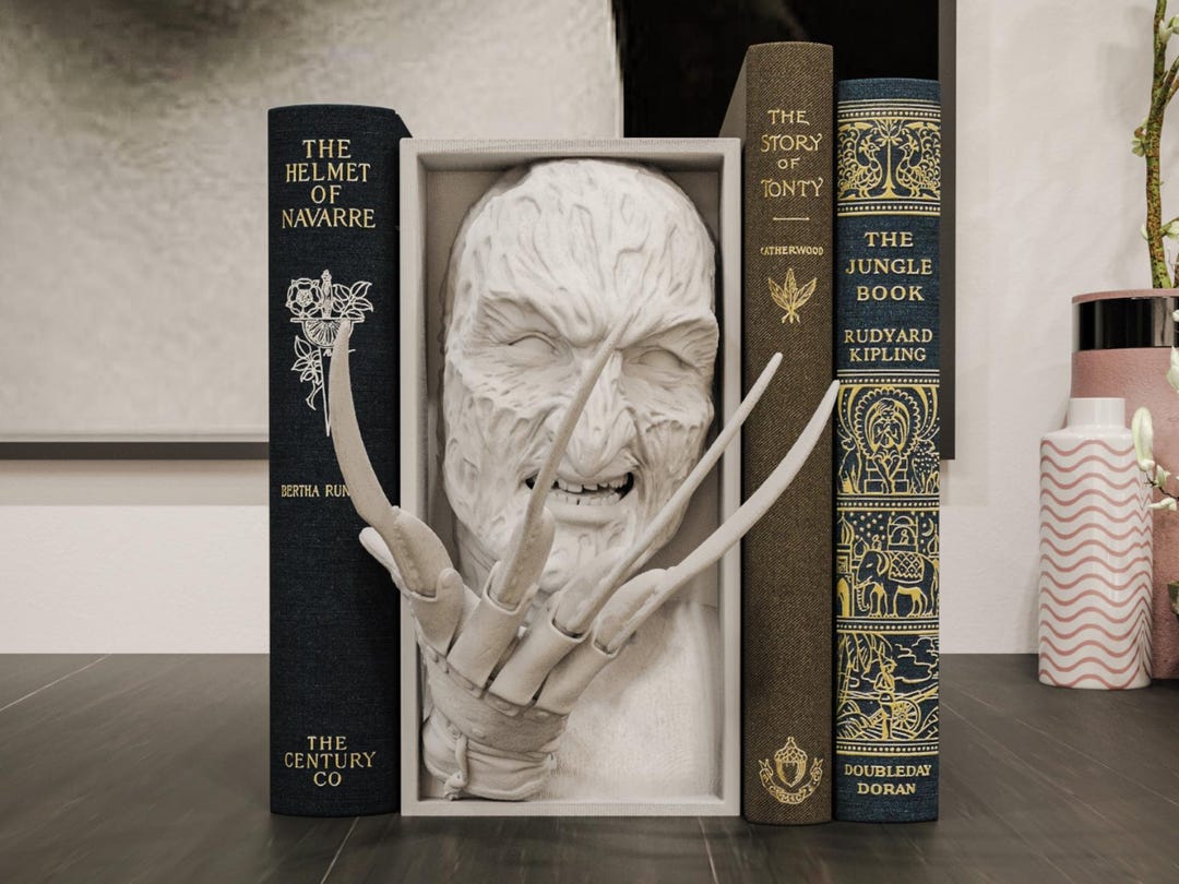 Nightmare Slasher Book Nook | Horror Movie Shelf Insert - Etsy