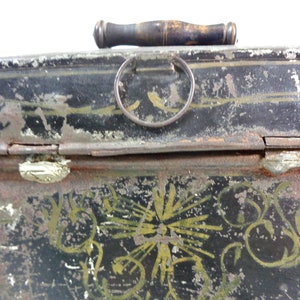 Vintage Metal Lock Box, 1800s Toleware Painted Metal Bank Lunch Box Tin ...