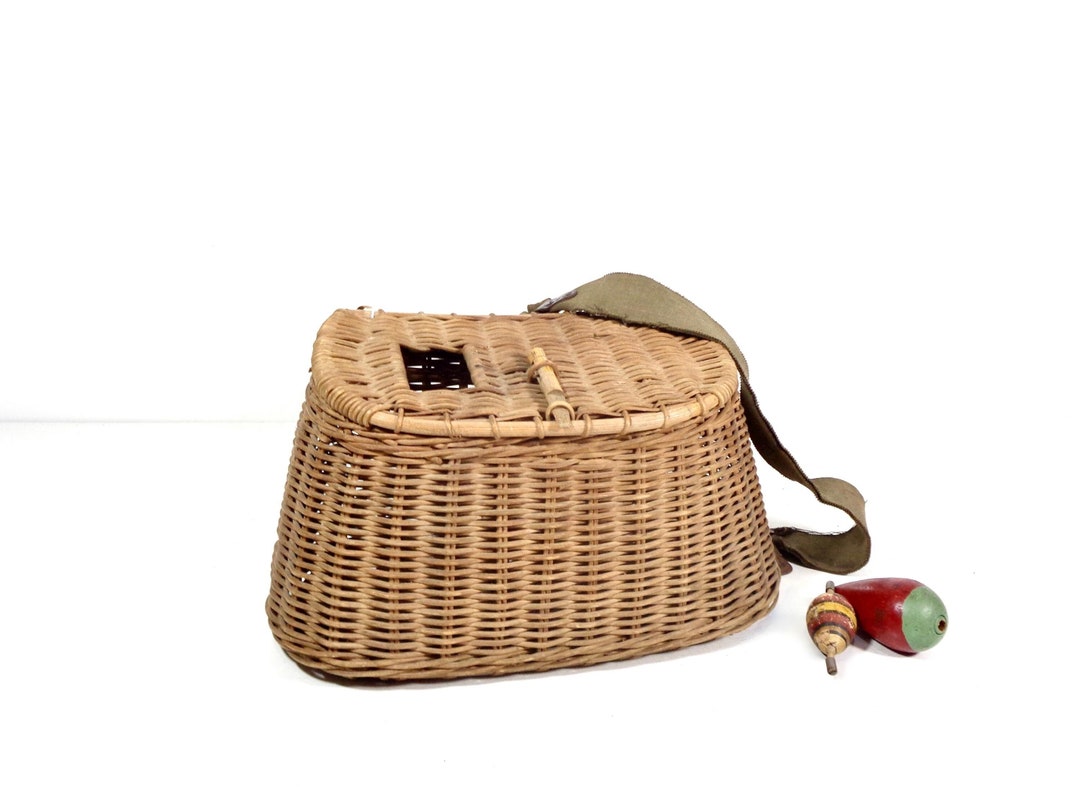 Vintage Fishing Creel, 1930s Wicker Fisherman's Basket With Bamboo ...