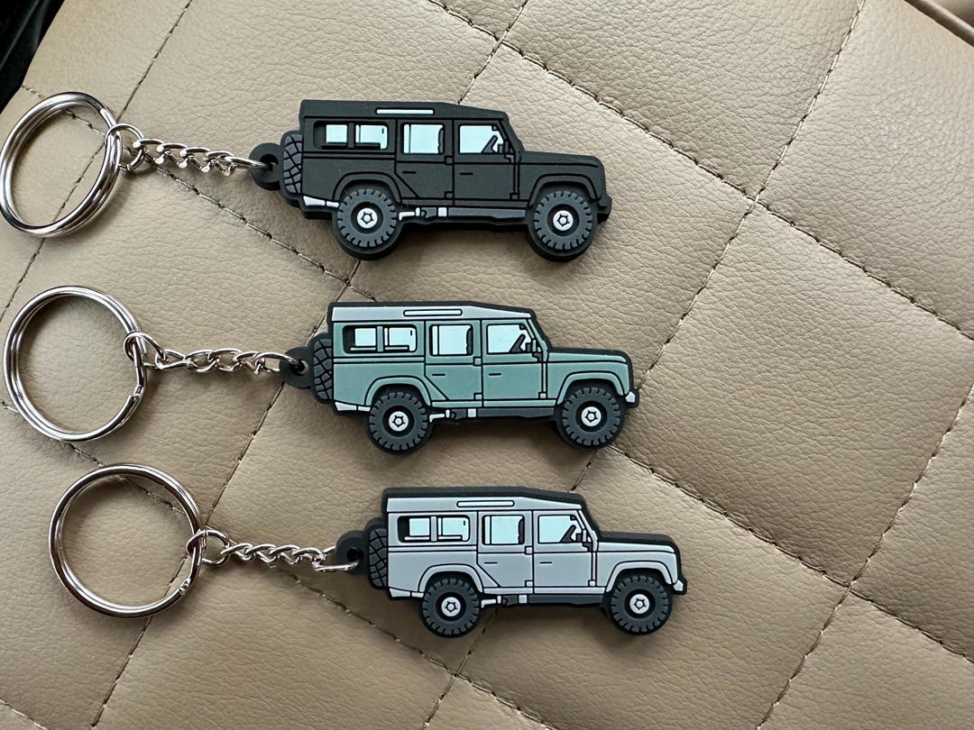 A Set of 3 Classic Land Rover Defender 110 Station Wagon Keyring ...