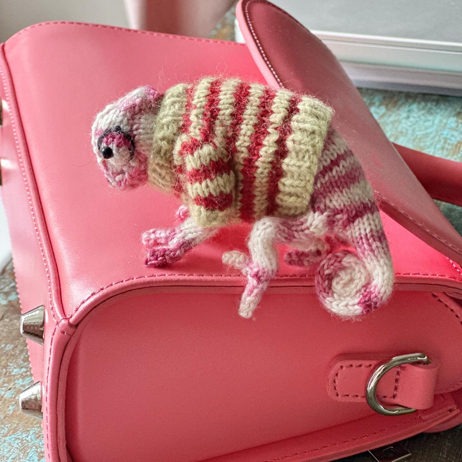 CHAMELEON & SWEATER - English Knitting Pattern - Etsy