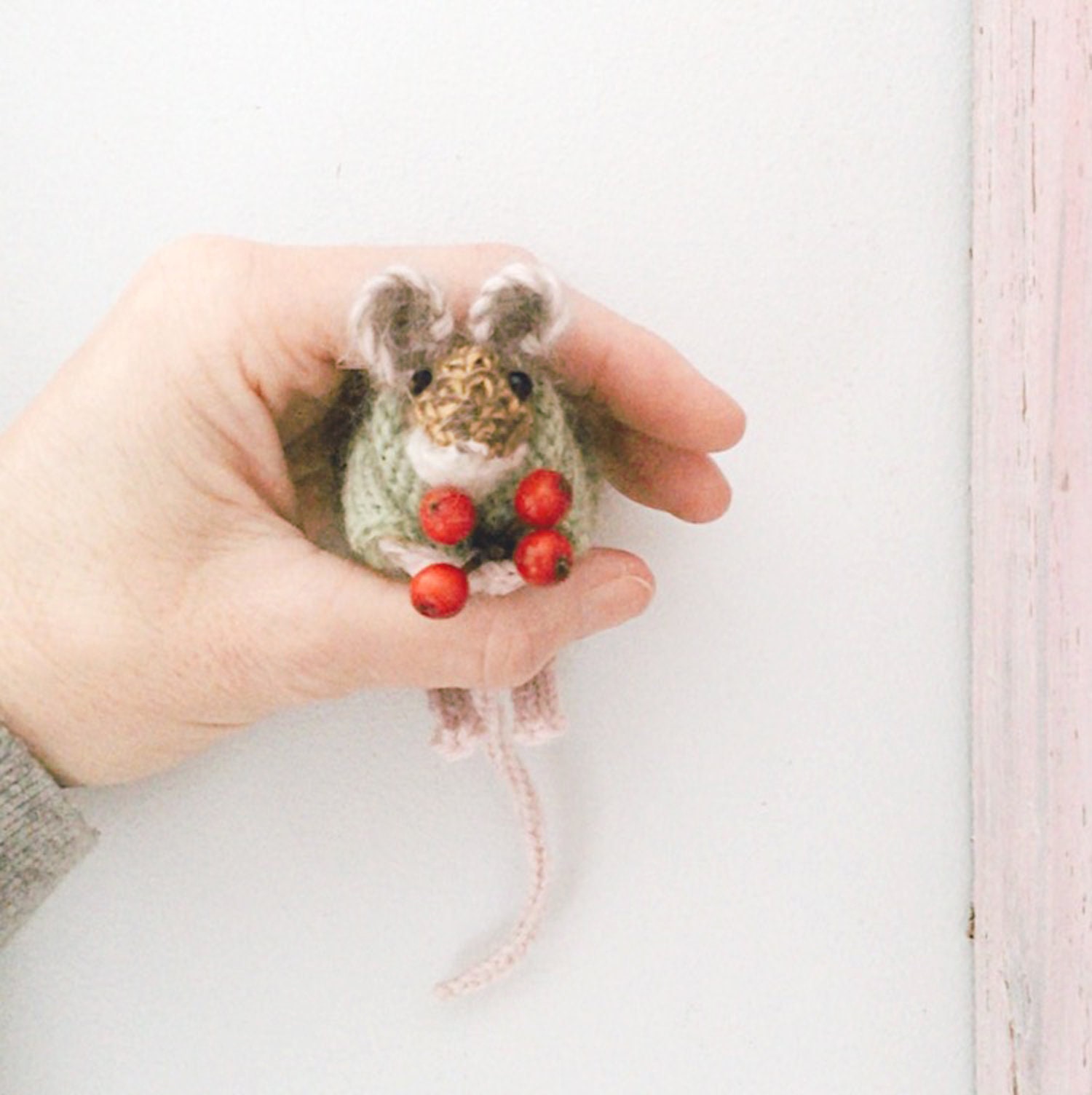 Miss Moppet's Mouse Knitting Pattern - Etsy UK