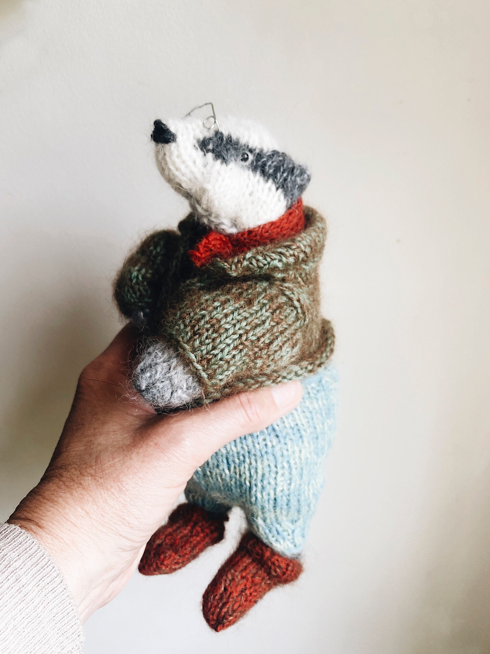 MR. BADGER Knitting Pattern - Etsy UK