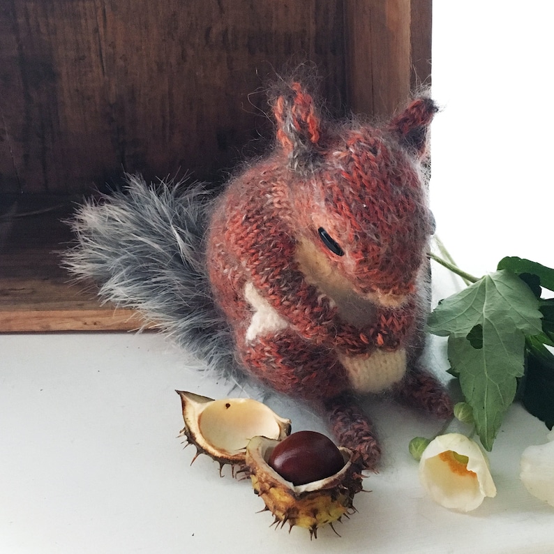 KNITTING PATTERN Red Squirrel | Etsy UK