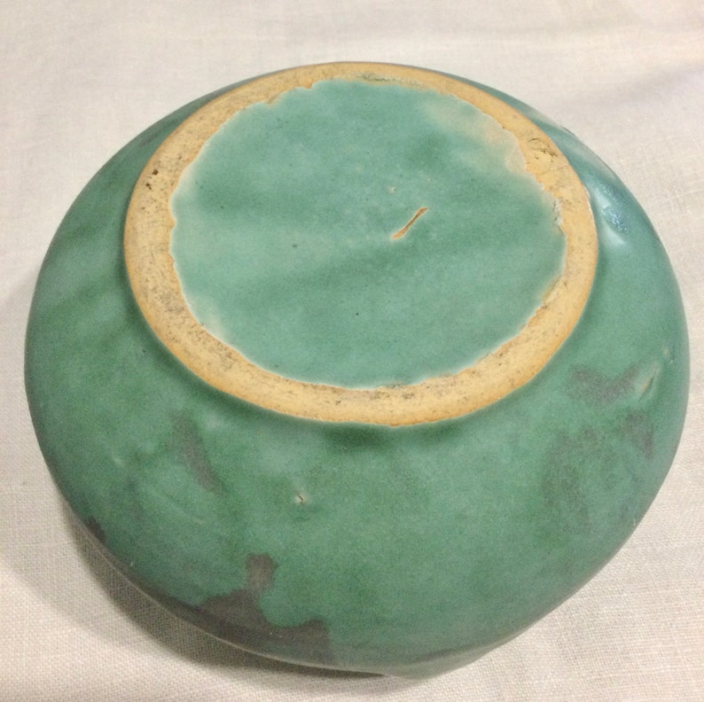 Vintage 1930s Brush Mccoy Art Pottery Flower Vase Green Matte Mottled Vellum Glaze Mid Century ...