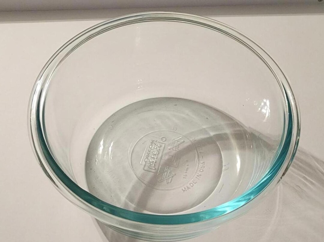 Vintage Pyrex Teal Tinted #7201R Bowl. - Etsy