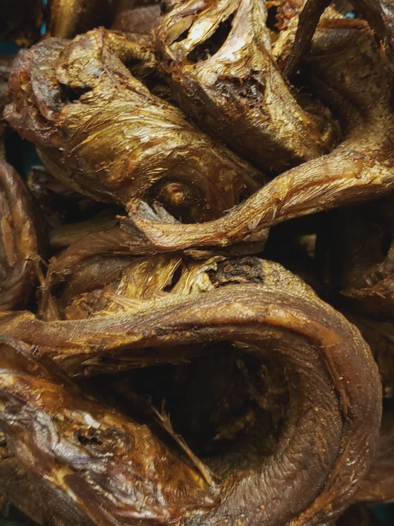 Eja Kpanla Kika: Pescado Kpanla ahumado de tamaños medianos y grandes ...