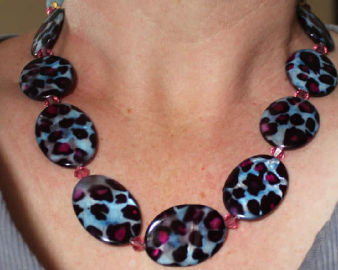 Leopard, Pink Swarovski Crystal, and Druzy Agate Necklace - Etsy.de