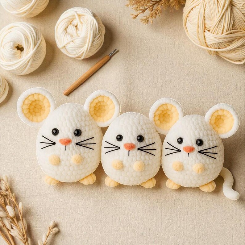 Handmade Crochet Mouse Plush Set of 3, Amigurumi White Mice Stuffed ...