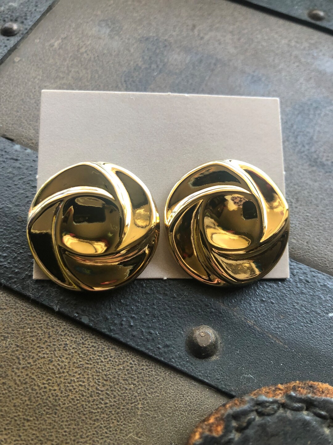 Vintage Avon Bold and Classy Goldtone Opulent Swirl Earrings Surgical ...