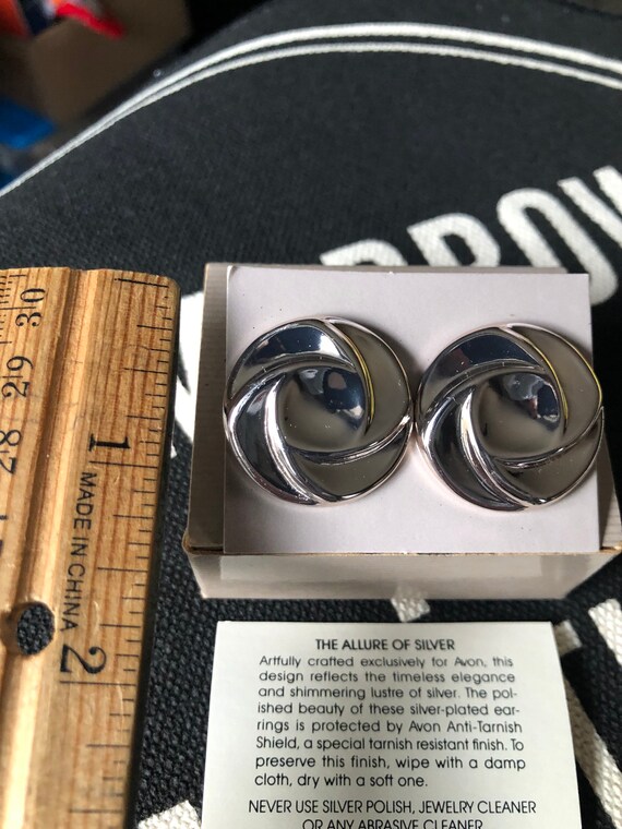 Vintage Avon Bold and Classy Silver Plated Opulent Sw… - Gem