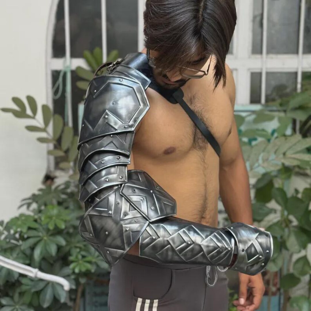 Gothic Knight Shadowsteel Pauldrons – Dual Arm Armor for Fantasy LARP ...